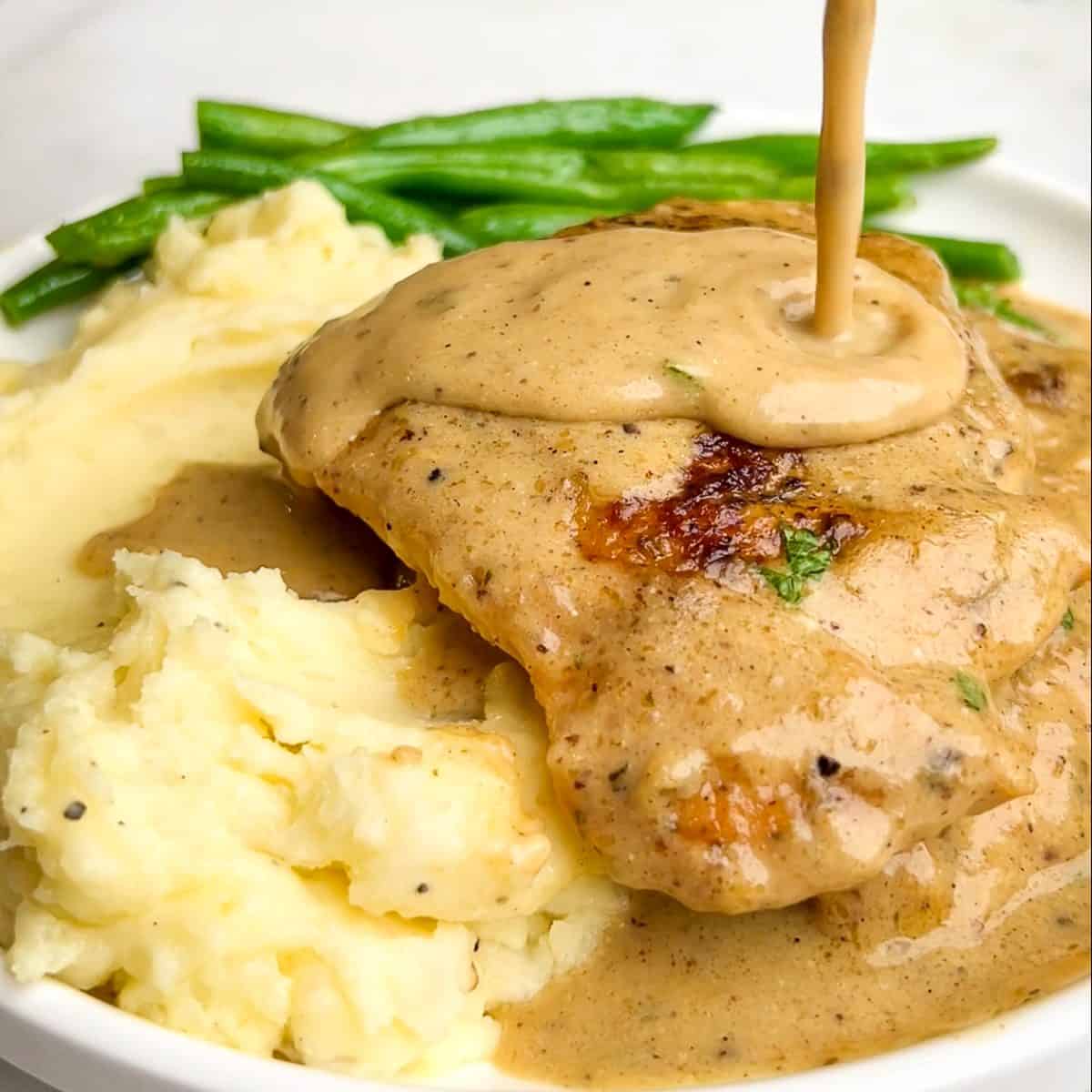 Easy Creamy Garlic Chicken - Bad Batch Baking